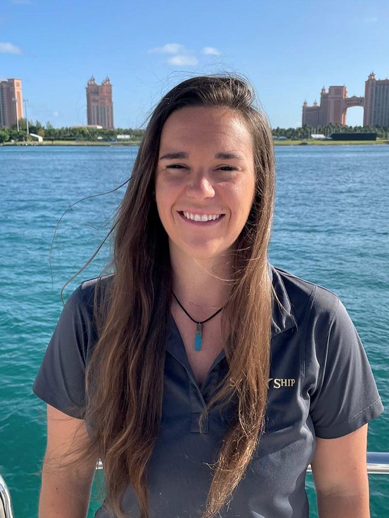 CREW – Motor Yacht Starship